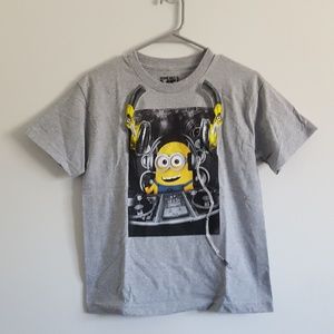 Universal | Shirts & Tops | Despicable Me Minions Tshirt Boys Size ...